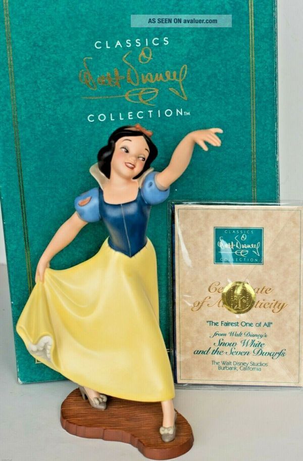 WDCC Disney " The Fairest One Of All " SNOW WHITE Figurine | #24179621