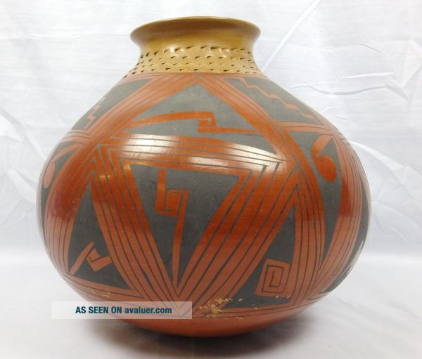 Vintage Mata Ortiz Polychrome Pottery Vessel/Vase Signed Genoveva ...