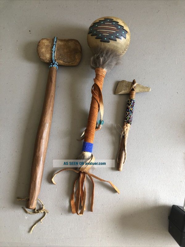 Vintage HAND BEADED NATIVE AMERICAN INDIAN DANCE RATTLE 2 TOMAHAWKS ...