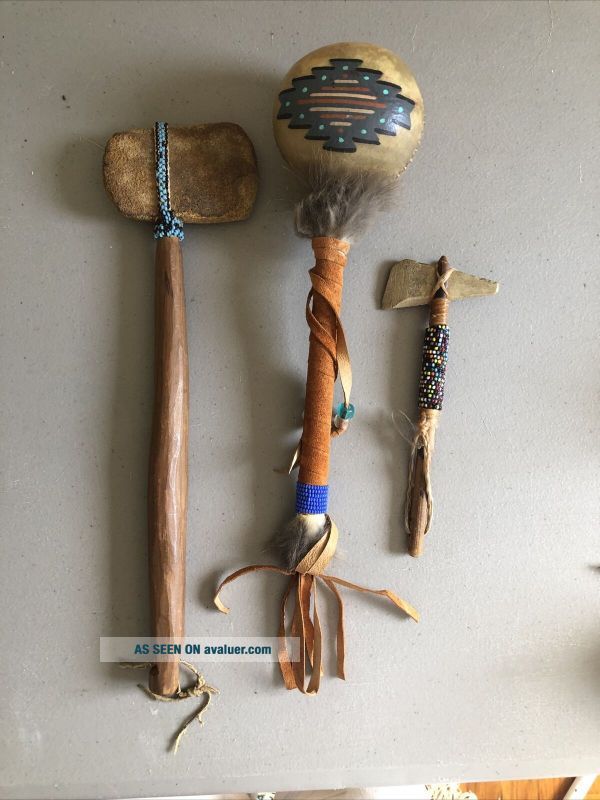 Vintage HAND BEADED NATIVE AMERICAN INDIAN DANCE RATTLE 2 TOMAHAWKS ...