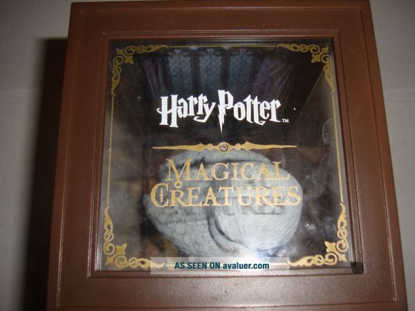 HARRY POTTER MAGICAL CREATURES HEDWIG STATUE IN CASE | #25346976