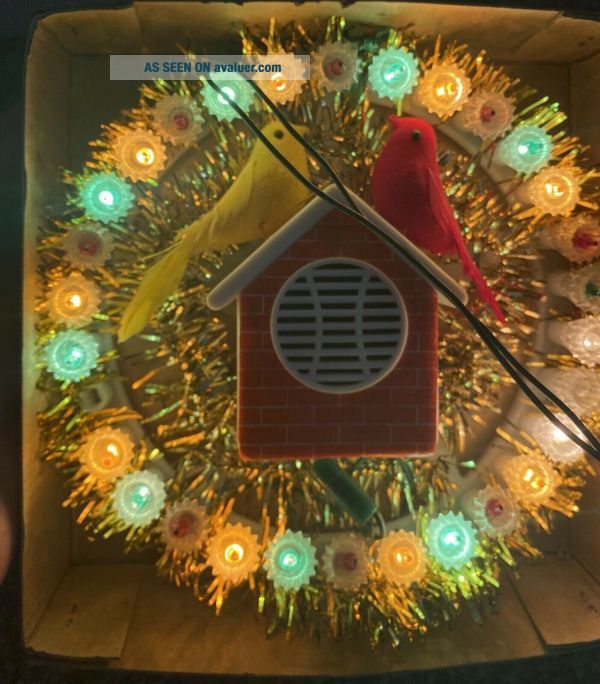 Vintage Bird House Christmas Tree Topper Wreath Lite Up Flashing Lights ...