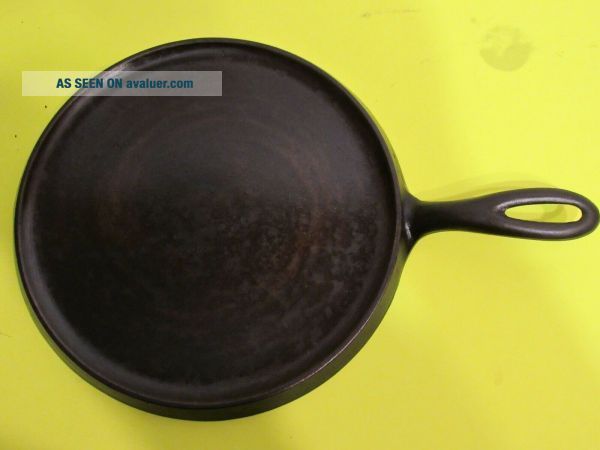 Griswold Unmarked 10 Inch Cast Iron Griddle | #25737960