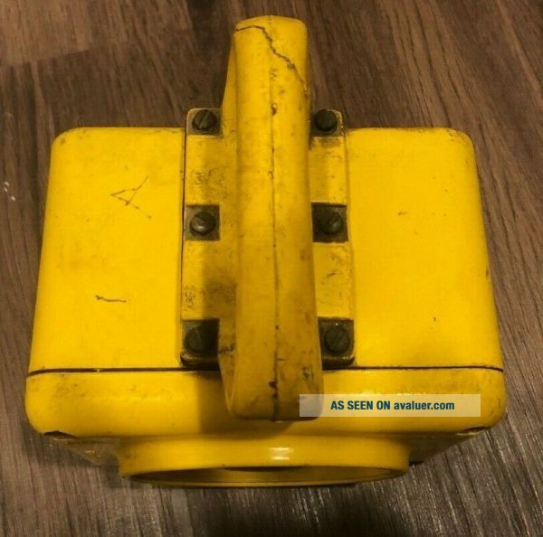 Vintage US NAVY Submarine Roflan Portable Spot Light Yellow Battle ...
