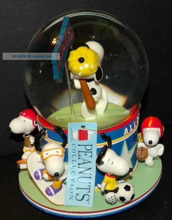 Westland Giftware PEANUTS BASEBALL SNOOPY SNOW GLOBE Musical Snowglobe ...