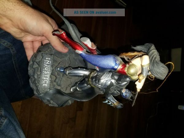 Injustice Gods Among Us Batman Vs Wonder Woman UK Edition Statue RARE ...