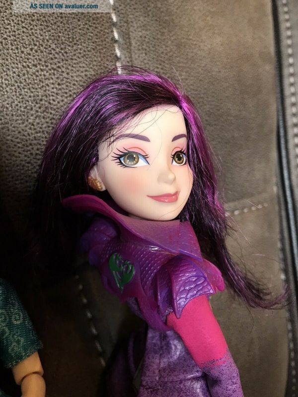 Disney Descendants Doll Mal & Lonnie Hasbro Isle Of The Lost Barbie ...