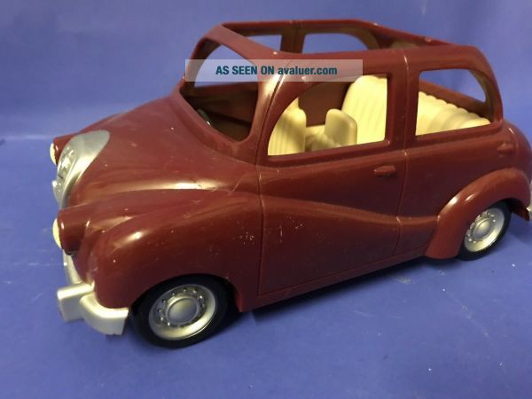 SYLVANIAN FAMILIES RED SALOON CAR FAMILY CAR FOR HOLIDAYS CHRISTMAS ...