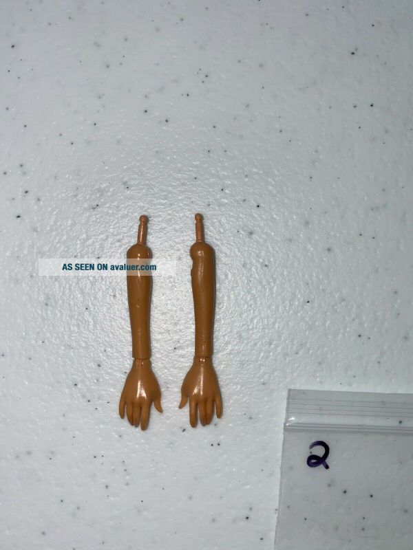 Monster High Cleo De Nile Left And Right Lower Arm & Hand Set 2 | #37953801