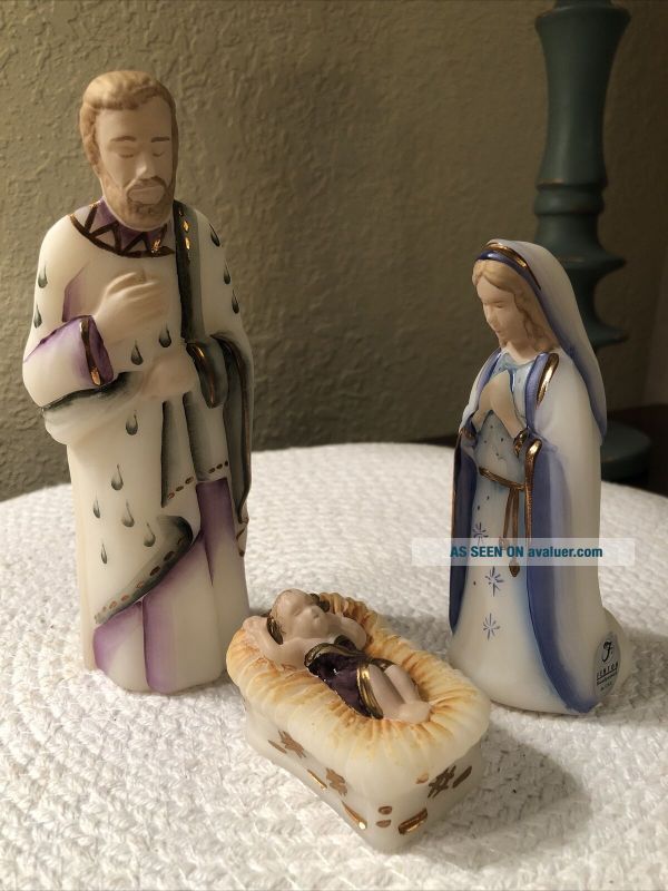 Fenton Art Glass Nativity Set - First Edition—Holy Family, | #38119163