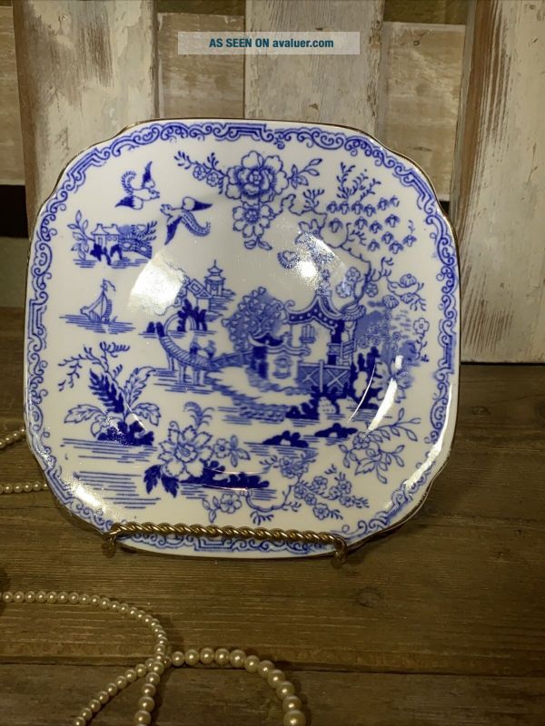 1930’s Royal Albert Blue Willow Bread And Butter Plate | #38327814
