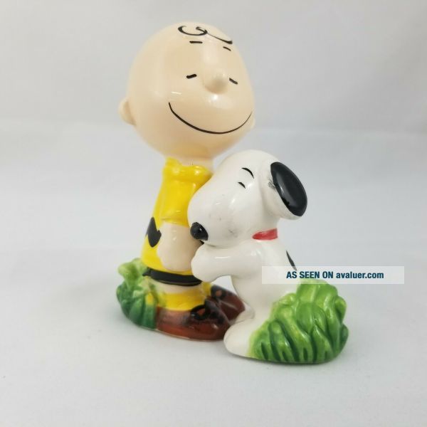 Snoopy Hugging Charlie Brown Salt And Pepper Shakers Peanuts Magnetic ...